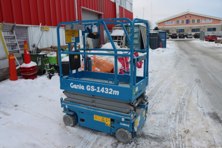 Scissor lift Genie GS-1432M (-22) - PS Auction - We value the future ...