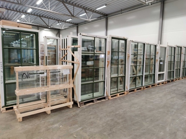 74 Elite windows - PS Auction - We value the future - Largest in net ...