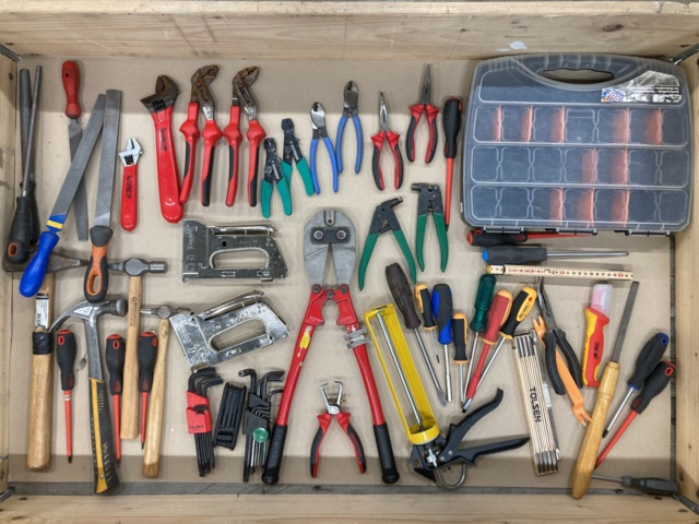 Hand tools - PS Auction - We value the future - Largest in net auctions