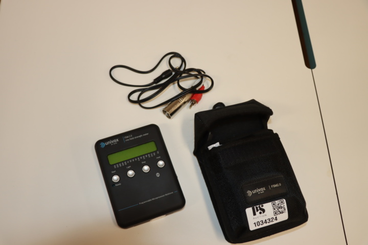 Univox FSM 2.0 field strength meter - PS Auction - We value the future - Largest in net auctions