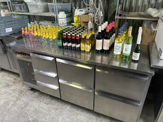 Parti med alkoholfria drycker såsom cider, öl,Sweppes tonic/russian ...