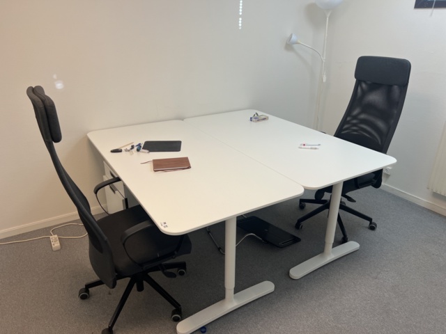 Desk 2 desks etc - PS Auction - We value the future - Largest in net ...