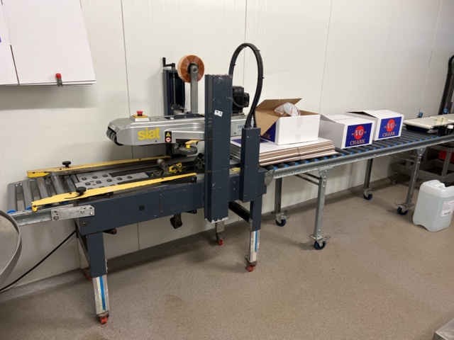 Cardboard taper Siat with Conveyor belt - PS Auction - We value the ...