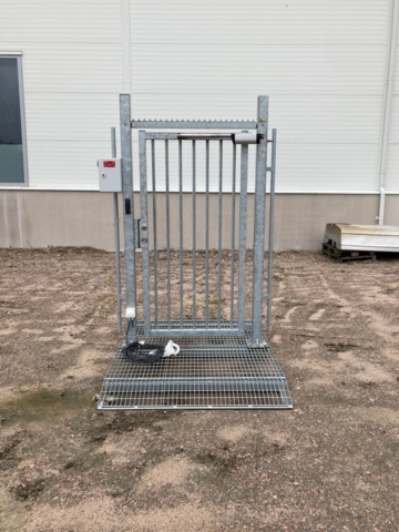 Mobile pedestrian gate Demex ink ID06 Gate package - PS Auction - We ...