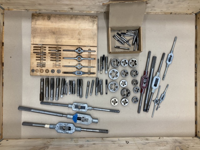 Taps, thread cuts and holding tools - PS Auction - We value the future ...
