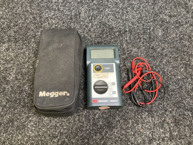 Insulation tester Megger BM221 - PS Auction - We value the future ...
