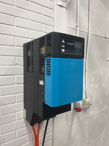 Battery charger Micropower 48V/300A - PS Auction - We value the future ...