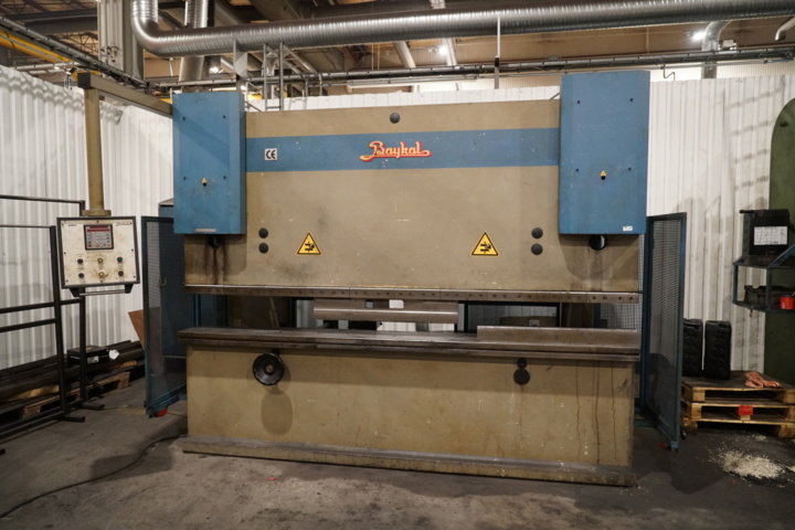 Edge press Baykal APH 3120 x 220 - PS Auction - We value the future ...