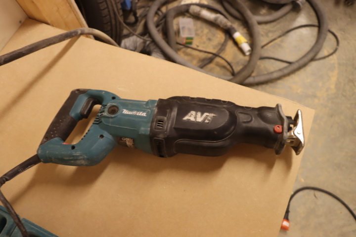 Tiger saw Makita AVT - PS Auction - We value the future - Largest in ...