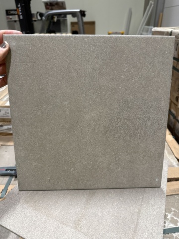 Klinker/ Granitkeramik 62m2 Newcon Silver Grey 30x30 - 62st paket - Auktioner online ...