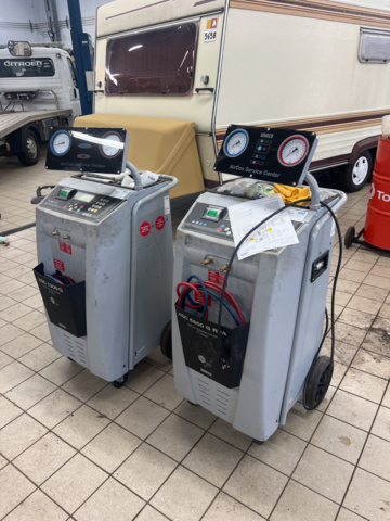 AC Recycling station 2 pcs - Waeco - PS Auction - We value the future ...