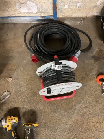 Hose reel and 3-phase cable - PS Auction - We value the future ...