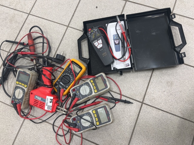 Collection of multimeters and power tools - PS Auction - We value the ...