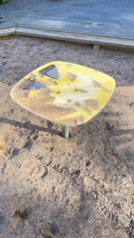 Play table - PS Auction - We value the future - Largest in net auctions