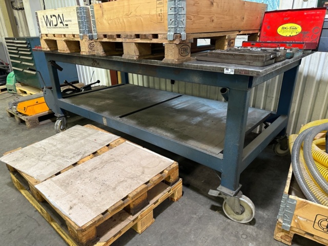 Solid workbench (Workbench only) - PS Auction - We value the future ...