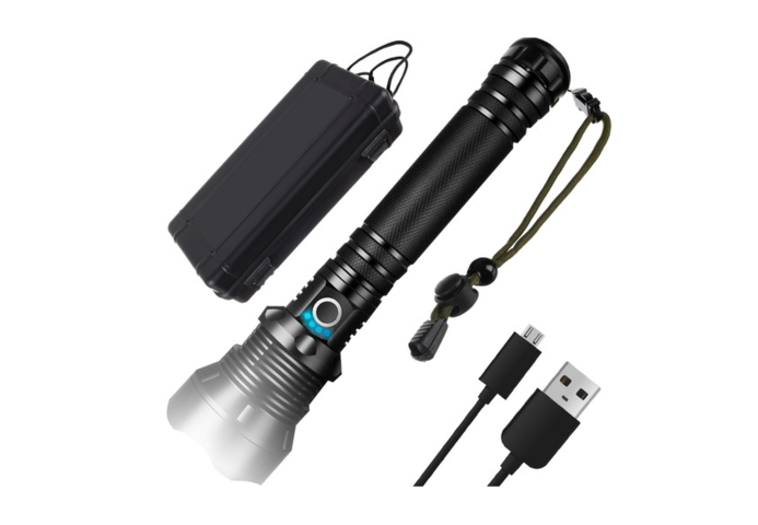 Flashlight - powerful with 4500 lumens P70 L23441 - PS Auction - We ...