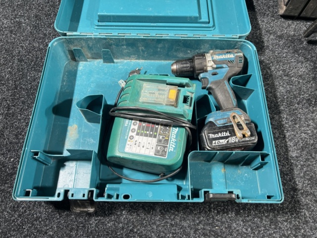 Drill driver with charger & battery - Makita DDF484 - PS Auction - We ...