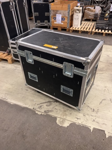 1st case for 2st Martin mack 600 - PS Auction - We value the future ...