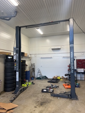 2-Pillar lift - Nordiclift EE-6214E - 2018 - PS Auction - We value the ...