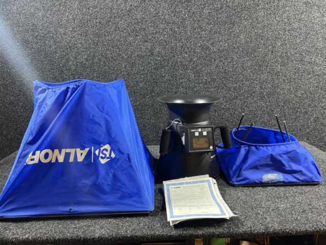 Flow meter with 2 funnels Alnor - PS Auction - We value the future ...