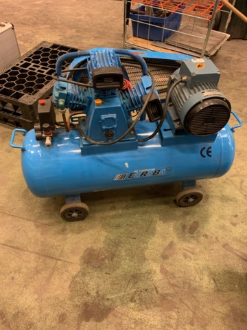 Air compressor 3-cylinder - PS Auction - We value the future - Largest ...