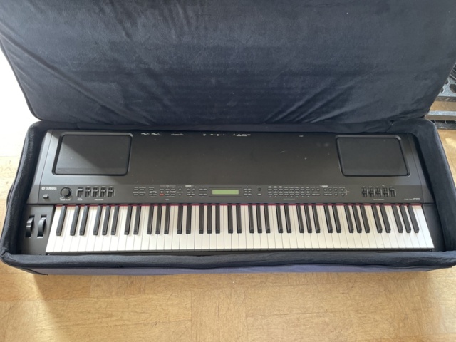 Keyboard Yamaha Stage Piano CP 300 - PS Auction - We value the future ...