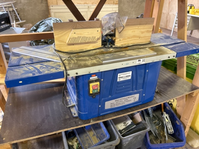 Hawk Vertical milling cutter MR40 for shank milling cutters table model ...