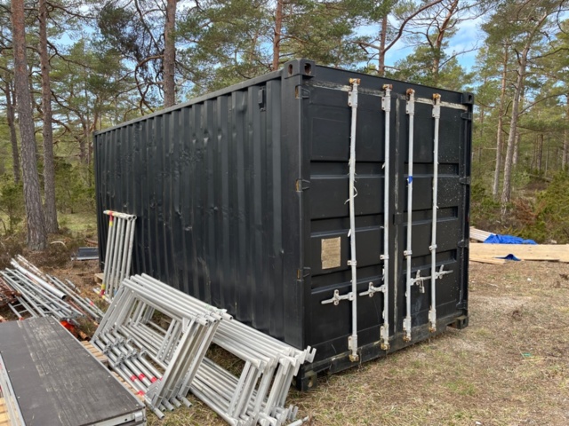 Container including contents - PS Auction - We value the future ...