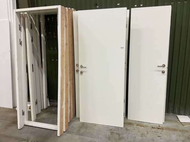 6 Pieces Interior doors 9/21 - PS Auction - We value the future ...