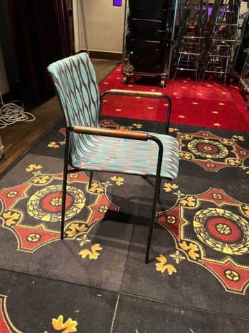 20 stackable conference chairs (Pall 16) - PS Auction - We value the ...