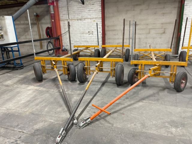 3 trolleys, width for timber 108cm - PS Auction - We value the future ...