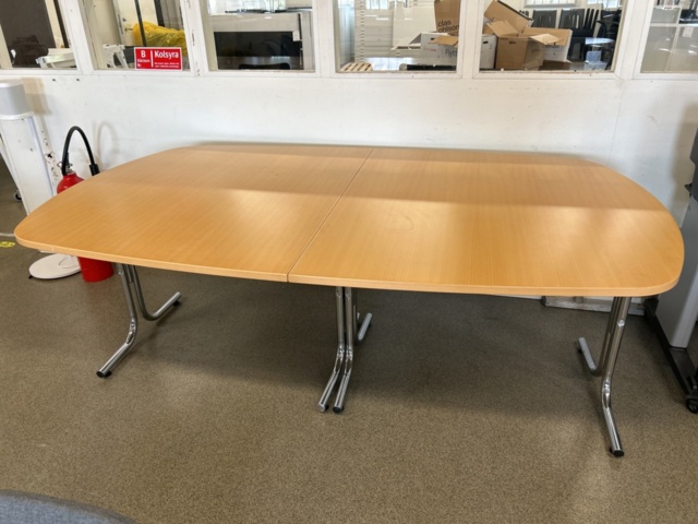 Conference table 2-part 200 x 120cm, height 73cm - PS Auction - We ...