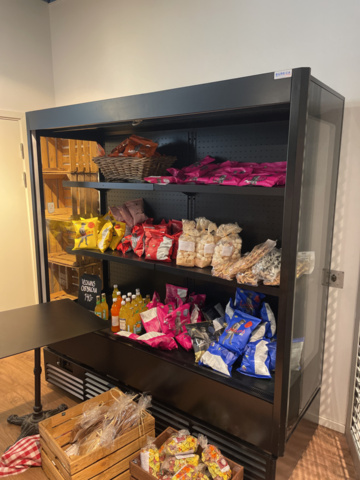 Refrigerated display Bureca, 200 x 74cm, height 204cm - PS Auction - We ...