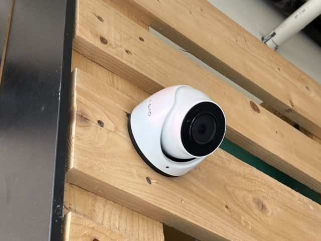 Surveillance system with recording device - Qvis - PS Auction - We ...