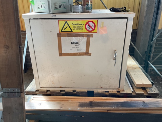 Gas cupboard - PS Auction - We value the future - Largest in net auctions