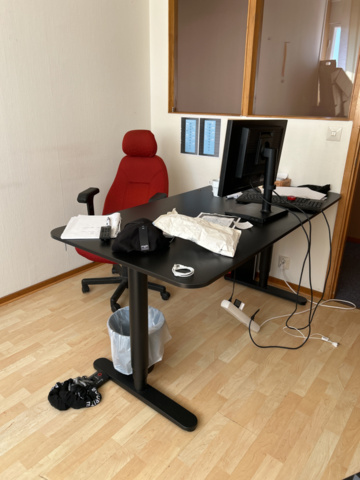 Electric desk, chairs, office chair, computer screen, visitor's chair ...