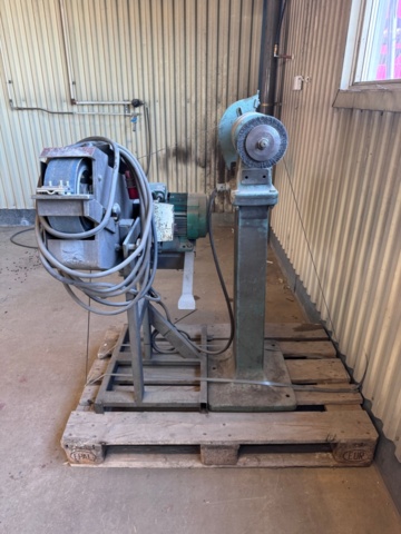 Grinding units x2 Belt & column sander - PS Auction - We value the ...