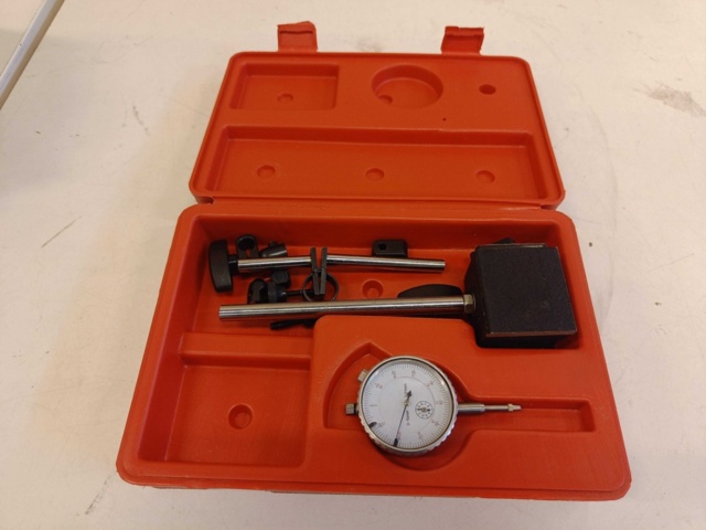 Indicator clock - PS Auction - We value the future - Largest in net ...