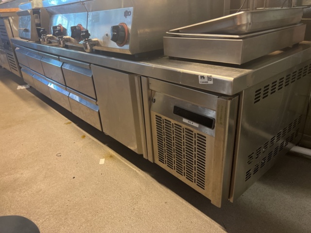 Grill cooler Coreco with 8 drawers Coreco MFB-270-C - 2013 - PS Auction ...