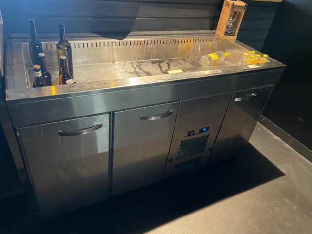 Cooling bench with cooling channel - PS Auction - We value the future ...