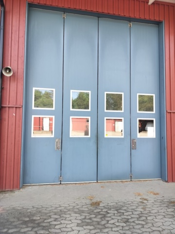 Workshop gate 4x6 meters dismantled - PS Auction - We value the future ...