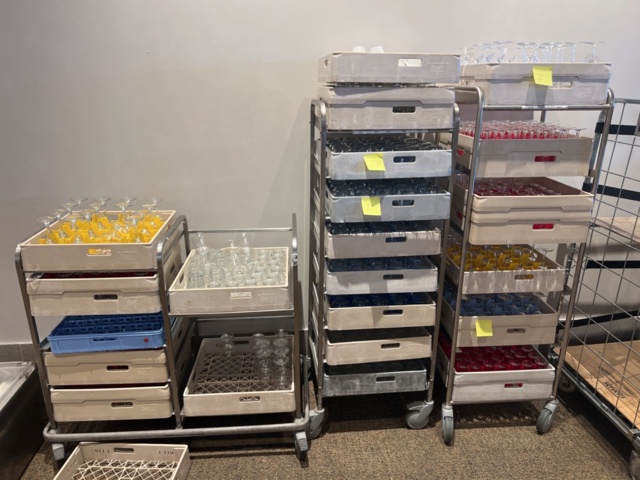 Collection with back carts & party with glasses - PS Auction - We value ...