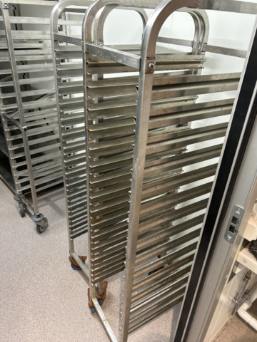 Collection of canteen trolleys - PS Auction - We value the future ...