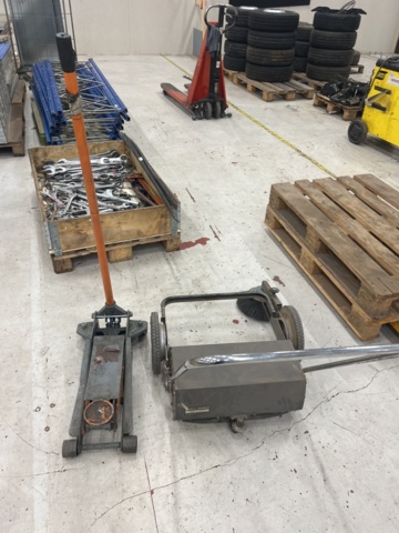 Jack & sweeper Swick Mark3 9124 CA - PS Auction - We value the future ...