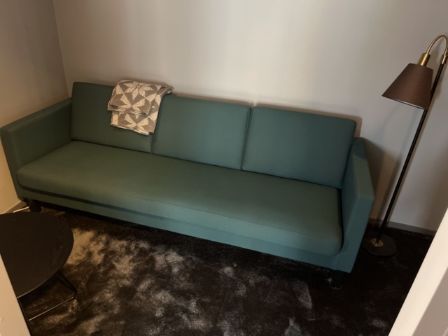Furniture in rest room - PS Auction - We value the future - Largest in ...