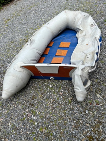Plastimo inflatable boat 220cm x 120cm. Repair item - PS Auction - We ...