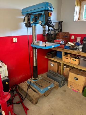 Ferax pillar drilling machine - PS Auction - We value the future ...