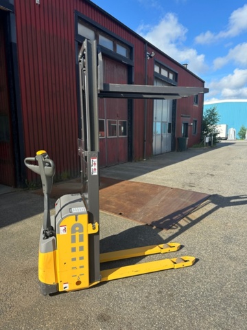 Track stacker, Atlet Solo, PSL125T209. 2006 - PS Auction - We value the ...