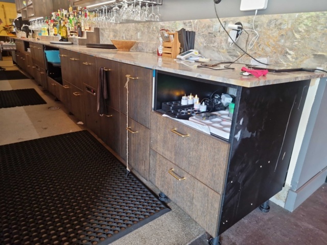 3 built-in cooling benches with stone slab on - PS Auction - We value ...