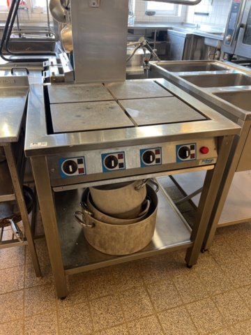 Frying table with 4 plates Fribergs FS4090 -2020 - PS Auction - We ...